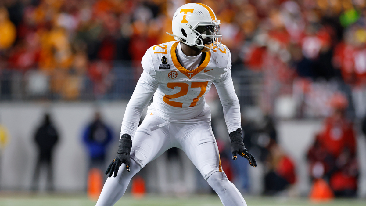 2025 NFL Draft: Tennessee EDGE James Pearce Jr. declares after ...