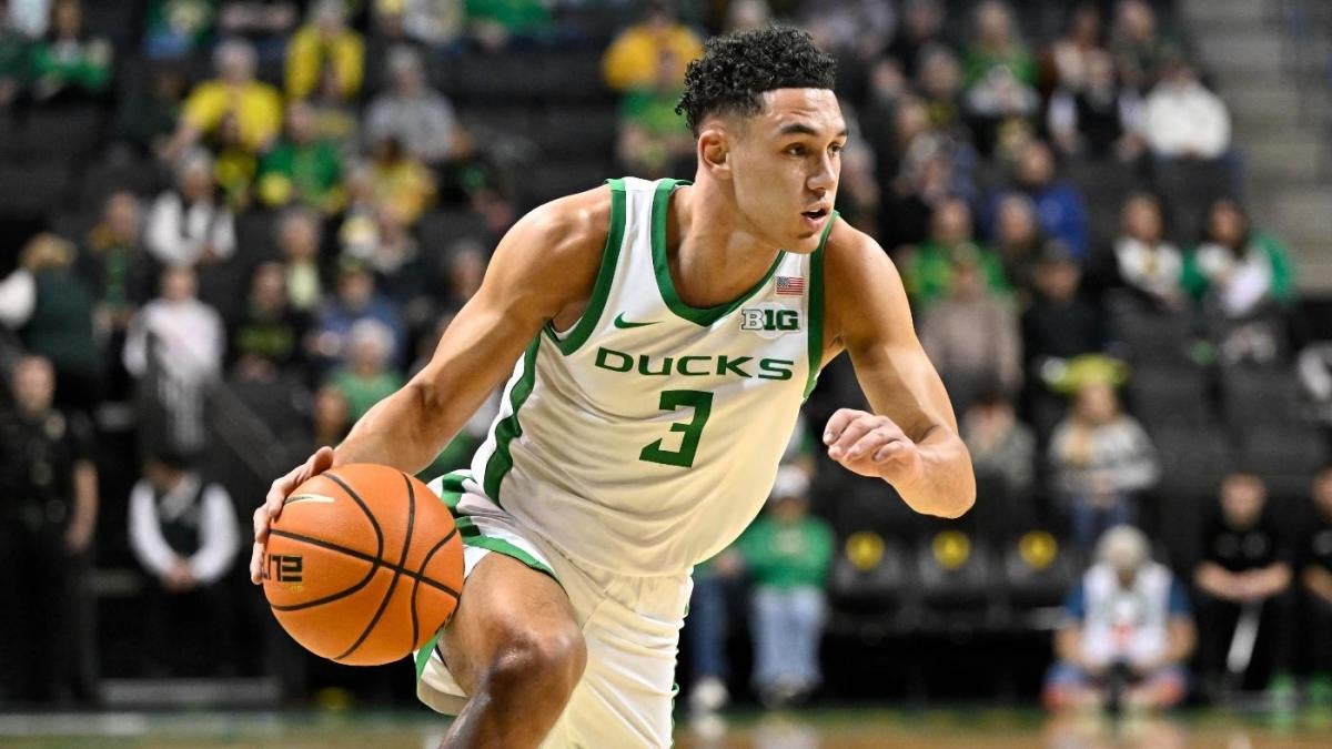 Nebraska vs. Oregon odds, line, time: 2025 college basketball picks ...