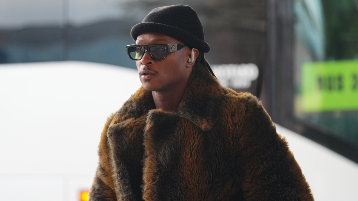 Super Bowl 59: Chiefs' DeAndre Hopkins honors late father by wearing ...