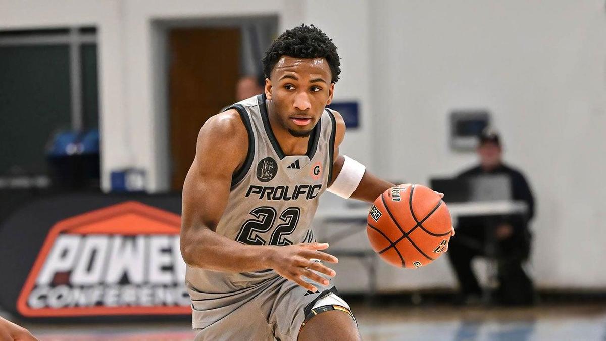 Five-star Kansas signee Darryn Peterson goes off for 58 in Prolific ...