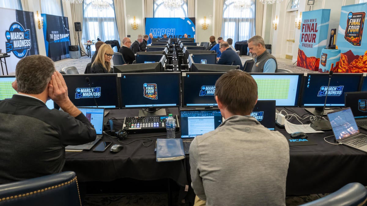 NCAA bracket 2025 live updates: Selection Sunday coverage, March ...