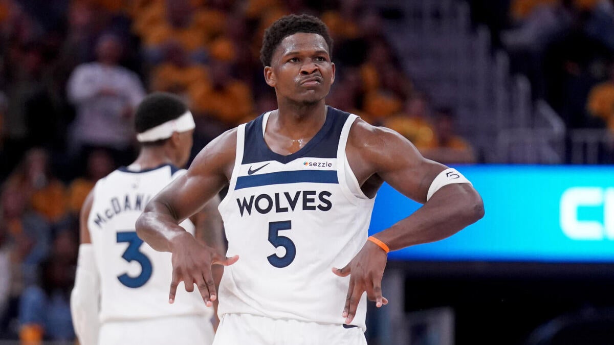 Timberwolves' Anthony Edwards delivers passionate halftime speech to ...
