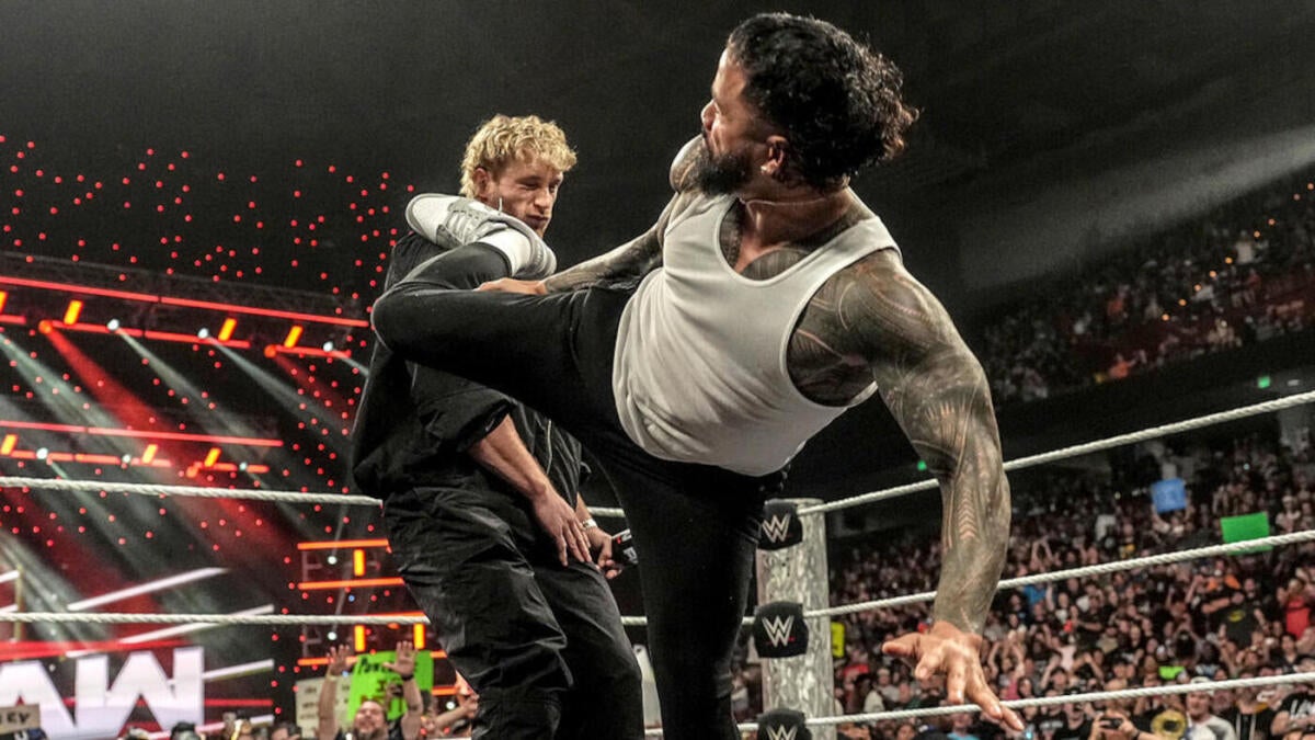 WWE Raw results, recap, grades: Jey Uso remains hunted by Seth Rollins ...