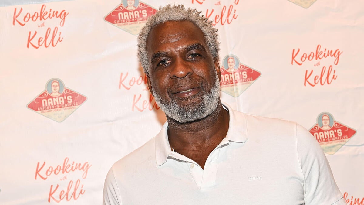 Knicks open to Charles Oakley returning as celebrated alum with full ...