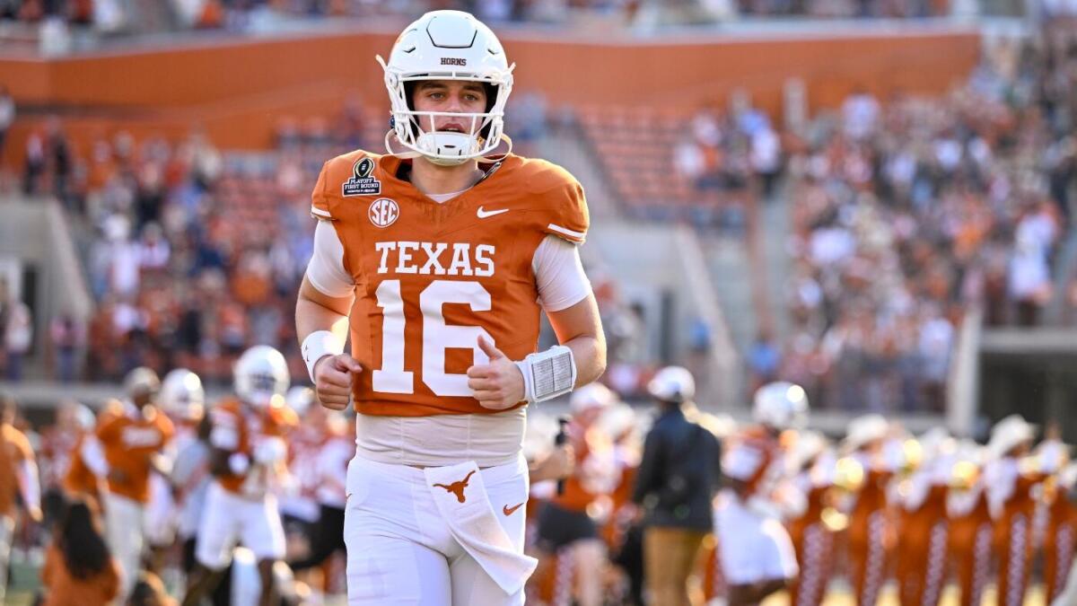 2025 College football win total predictions, betting odds: Expert ...