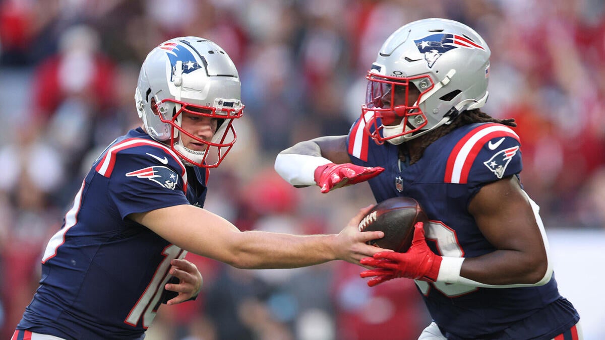 WATCH: Patriots QB Drake Maye completes pass to jet ski-riding teammate ...