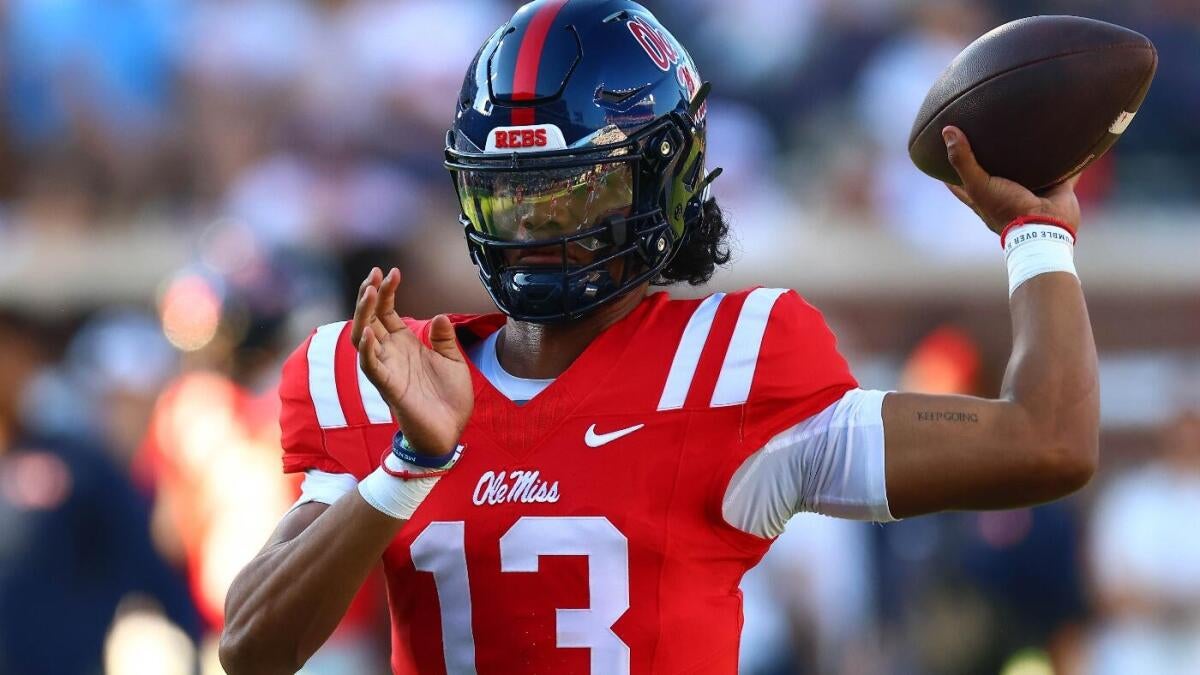 2025 college football Week 2 picks against the spread, odds, lines, trends: Top Vegas expert ...