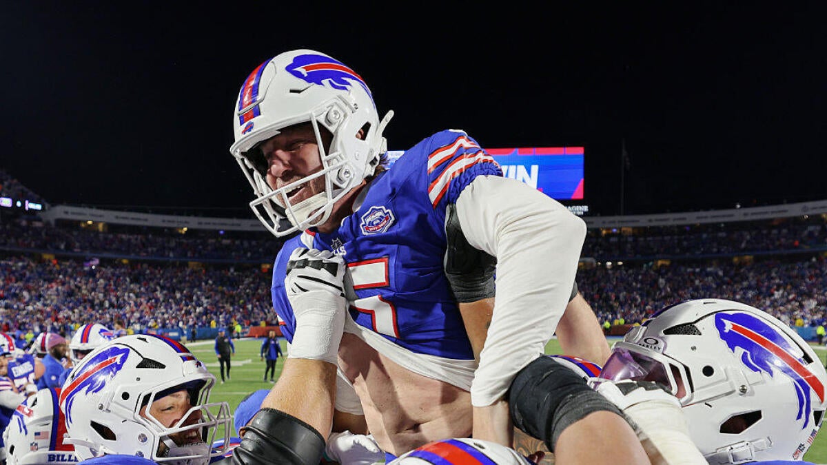 Matt Prater, Tebow's old clutch kicker, comes off the couch to deliver ...