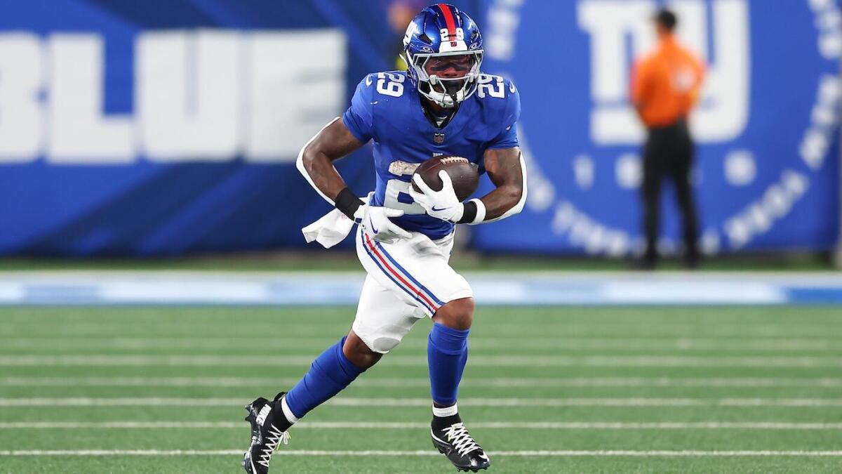 Giants RB Tyrone Tracy to reportedly miss 2-4 weeks with dislocated ...