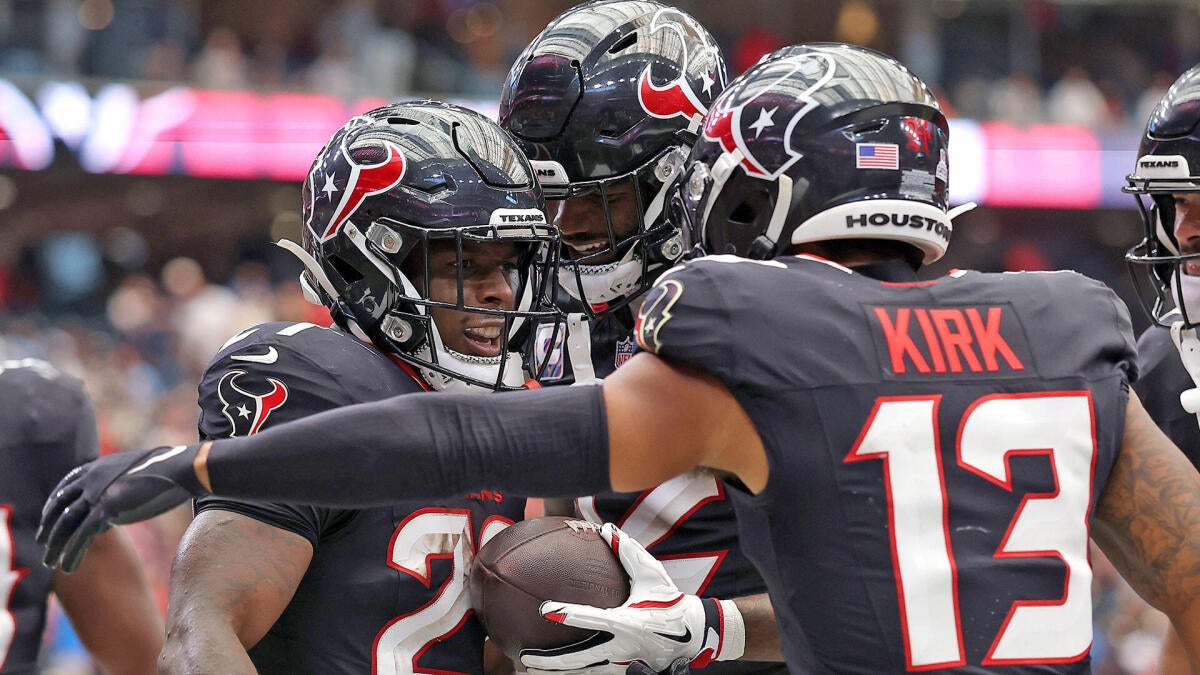 Fantasy Football Week 4: Get Zavier Scott, Kenneth Gainwell, Woody ...