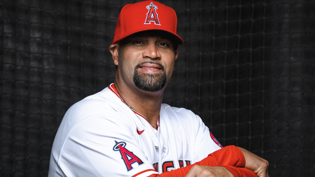 Albert Pujols in talks with Angels about taking over as team's new ...