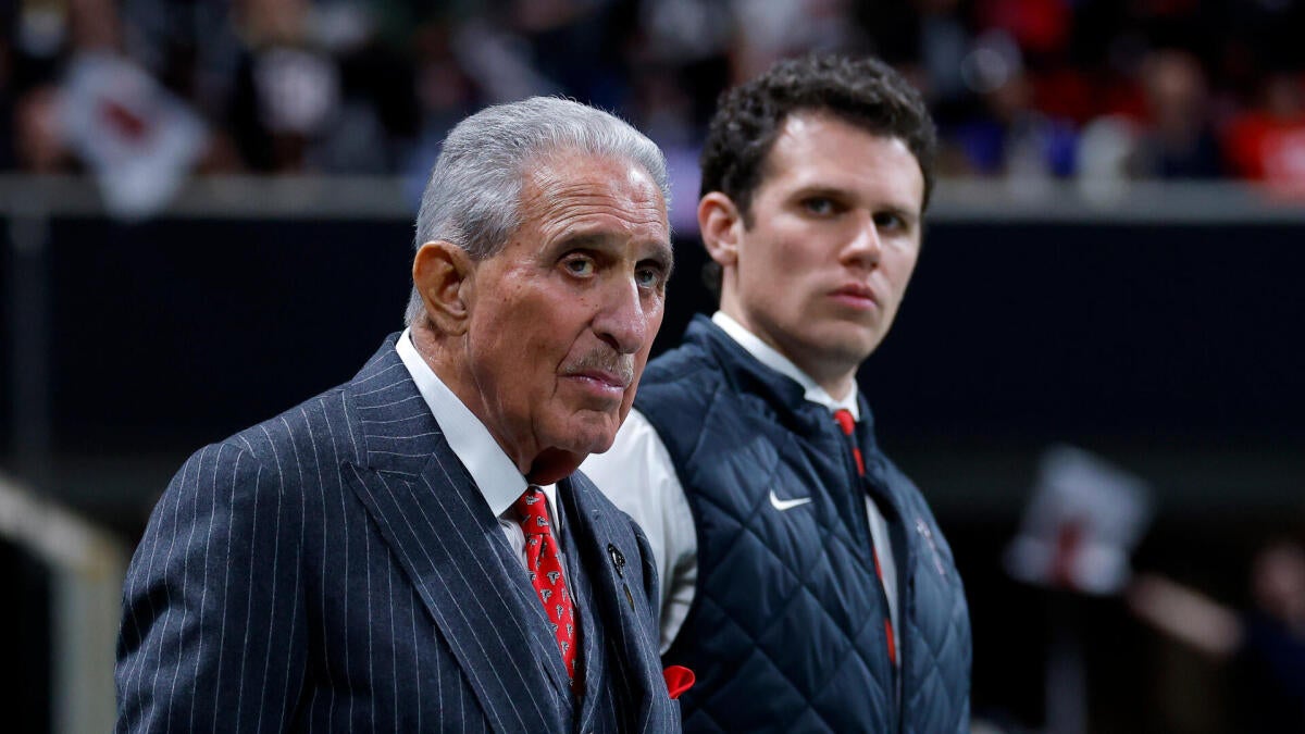 Falcons shaking up entire power structure after firing HC, GM - CBS Sports